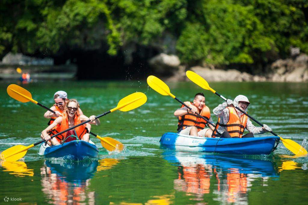 Tur Mistis Teluk Halong oleh Le Journey Classic Cruise, Vietnam - Klook ...